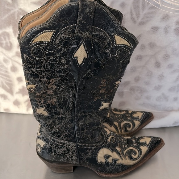 Corral | Shoes | Corral Vintage Crackle Black Lizard Inlay Pointed Toe ...